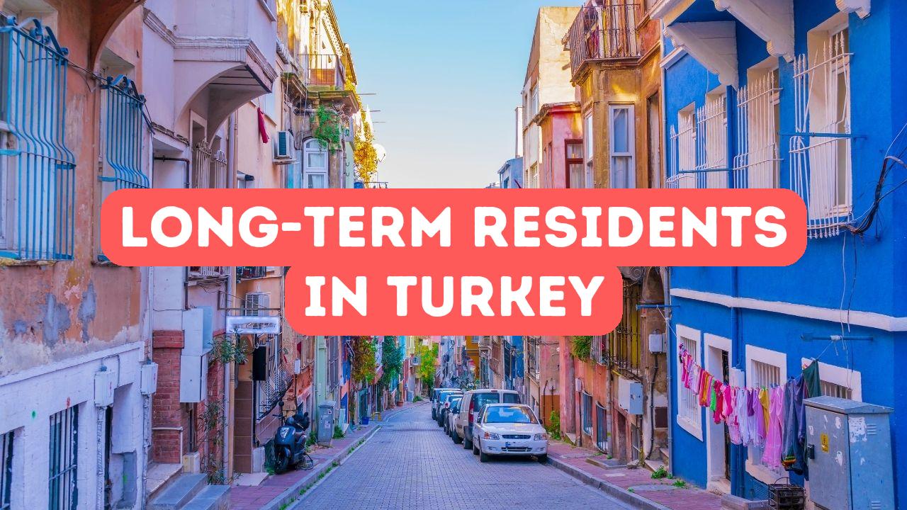 Expat Voices: Interviews with Long-Term Residents